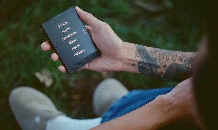 Το Light Phone III είναι ένα dumb phone με τιμή premium smartphone ...